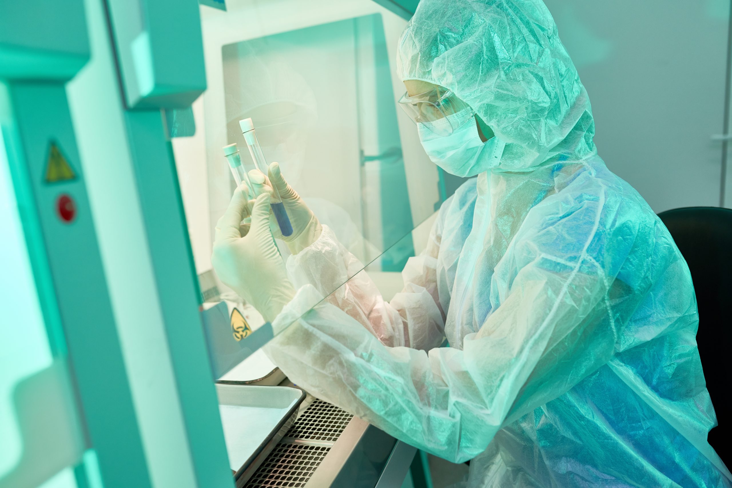 What types of biosafety cabinets are there? - Kalstein